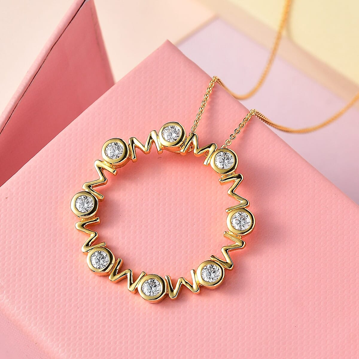 Buy Moissanite "MOM" Circle Pendant Necklace (20 Inches) in Platinum ...